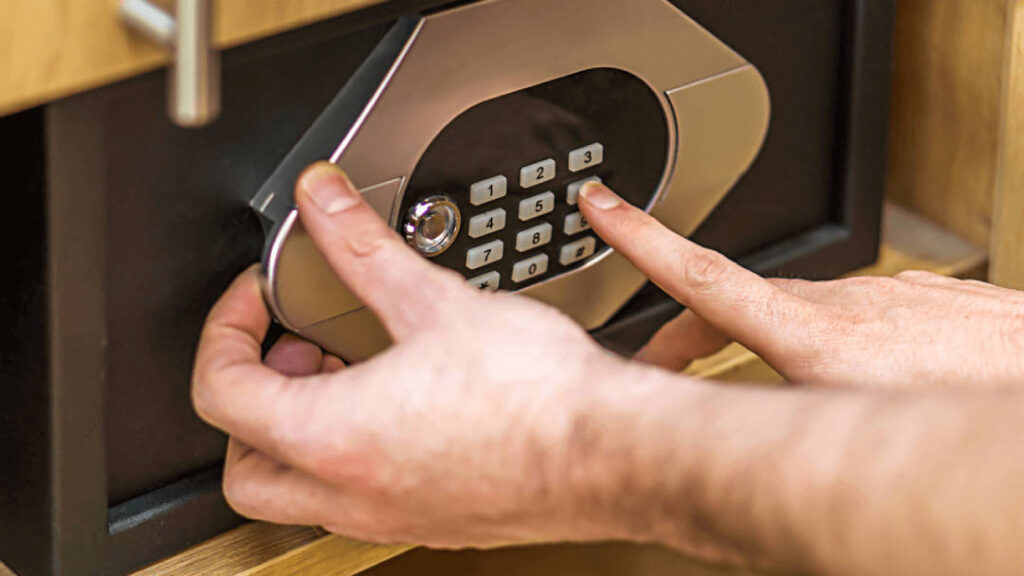 Best Dorm Safe: The Top 23 College Safes for 2024